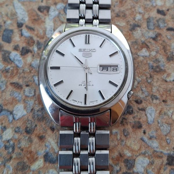 Vintage Seiko 5 DX 25 Jewels Automatic 6106 7000 December 1967 Kanji | WatchCharts Marketplace