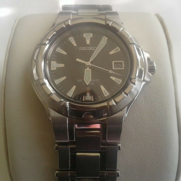 Men's Seiko 7N42-7421 Stainless Steel Black Dial Quartz Watch | WatchCharts