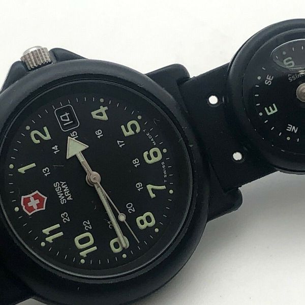 NEAR MINT Victorinox Swiss Army RENEGADE 24242 50M WR Military Watch ...
