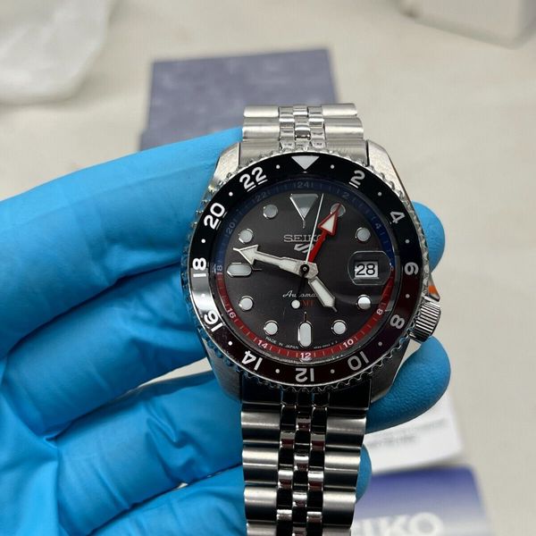 Seiko 5 Sports SSK019 Automatic Water-Resistant 24 Jewel Men's Watch ...