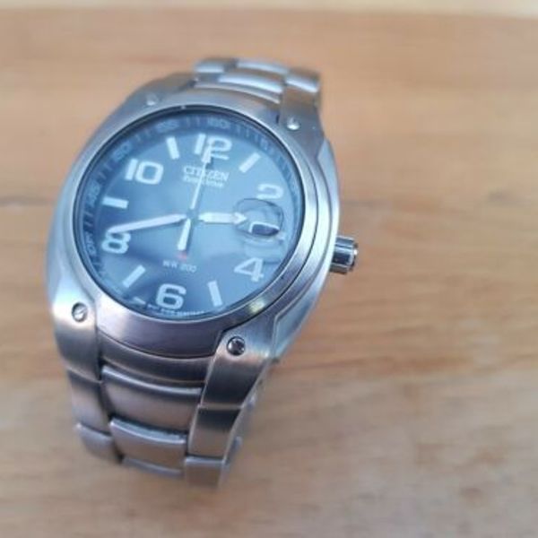 Citizen Eco Drive WR200 E110-S009090 Watch | WatchCharts