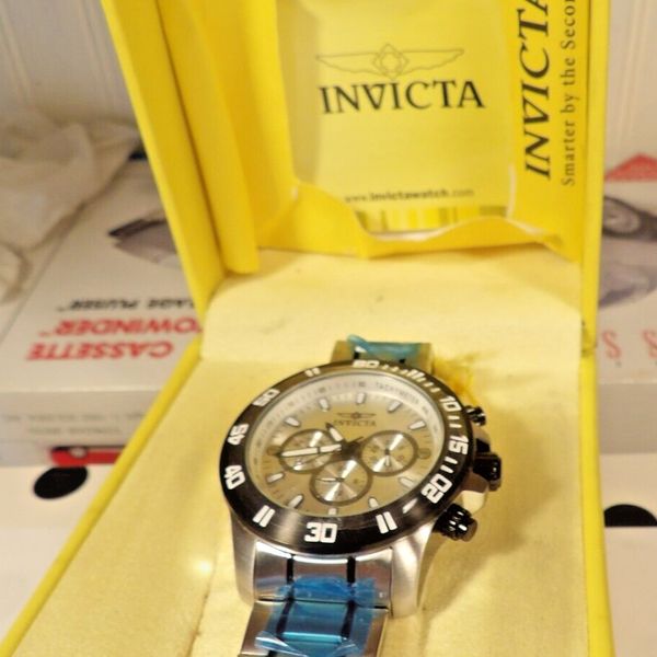 INVICTA WATCH WITH ALL PAPERWORK &BOX NEW OLD STOCK CONDITION IS ...