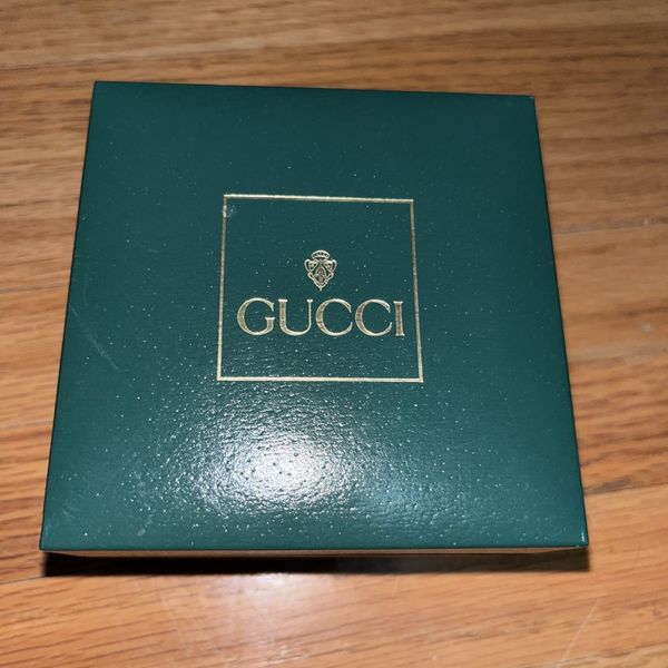 AMAZING Vintage Gucci Woman's Gold watch with interchangeable Bezel ...