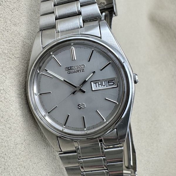 VTG Seiko SQ 8223-7189 Silver Quartz Day Date Watch New Battery | WatchCharts Marketplace