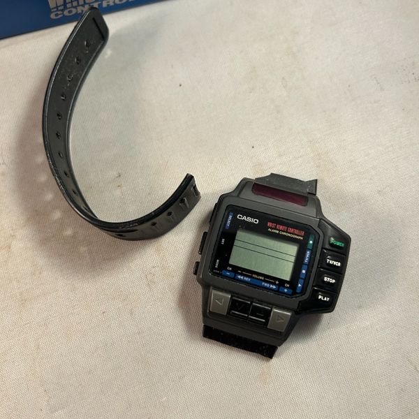 Vintage CASIO CMD-10B Digital Wrist WatchTV /Remote Control With Box ...
