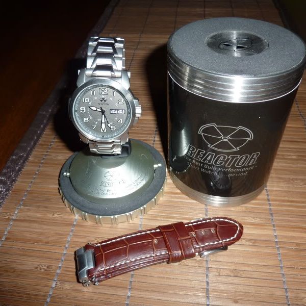 SOLD FS: REACTOR 68010 Atom Quartz Dive Watch - Two Straps | WatchCharts