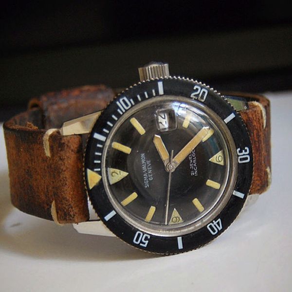 Vintage Sigma Valmon Diver / bakelite bezel | WatchCharts
