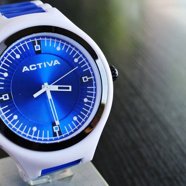 VINTAGE SWISS ACTIVA INVICTA SPORT QUARTZ MEN'S LARGE BLUE WHITE ...