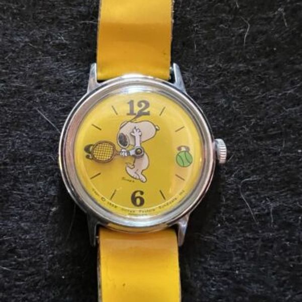 Original Snoopy 1960's TIMEX Peanuts Yellow Tennis Character Watch ...