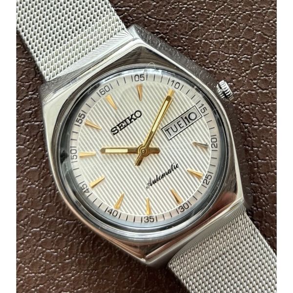 Vintage SEIKO Men's Automatic Watch Silver Dial Mesh Band | WatchCharts ...