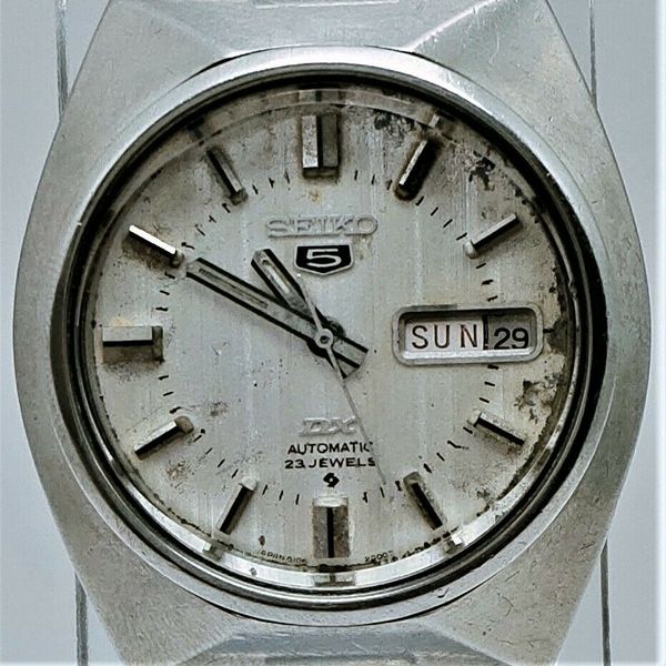 VINTAGE SEIKO 5 DX AUTOMATIC 6106-7720 MEN'S WATCH | WatchCharts Marketplace