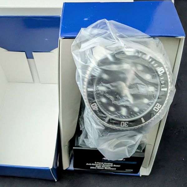 Casio MDV106-1AV, Duro,Men's Black Resin Watch, 200 Meter WR, Anti ...