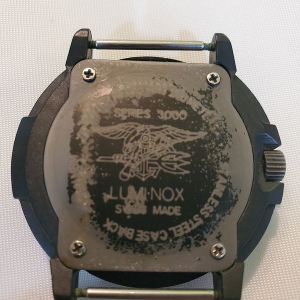 VINTAGE LUMINOX NAVY SEAL WATCH SERIES 3000 SERIES. NEEDS NEW BATTERY ...
