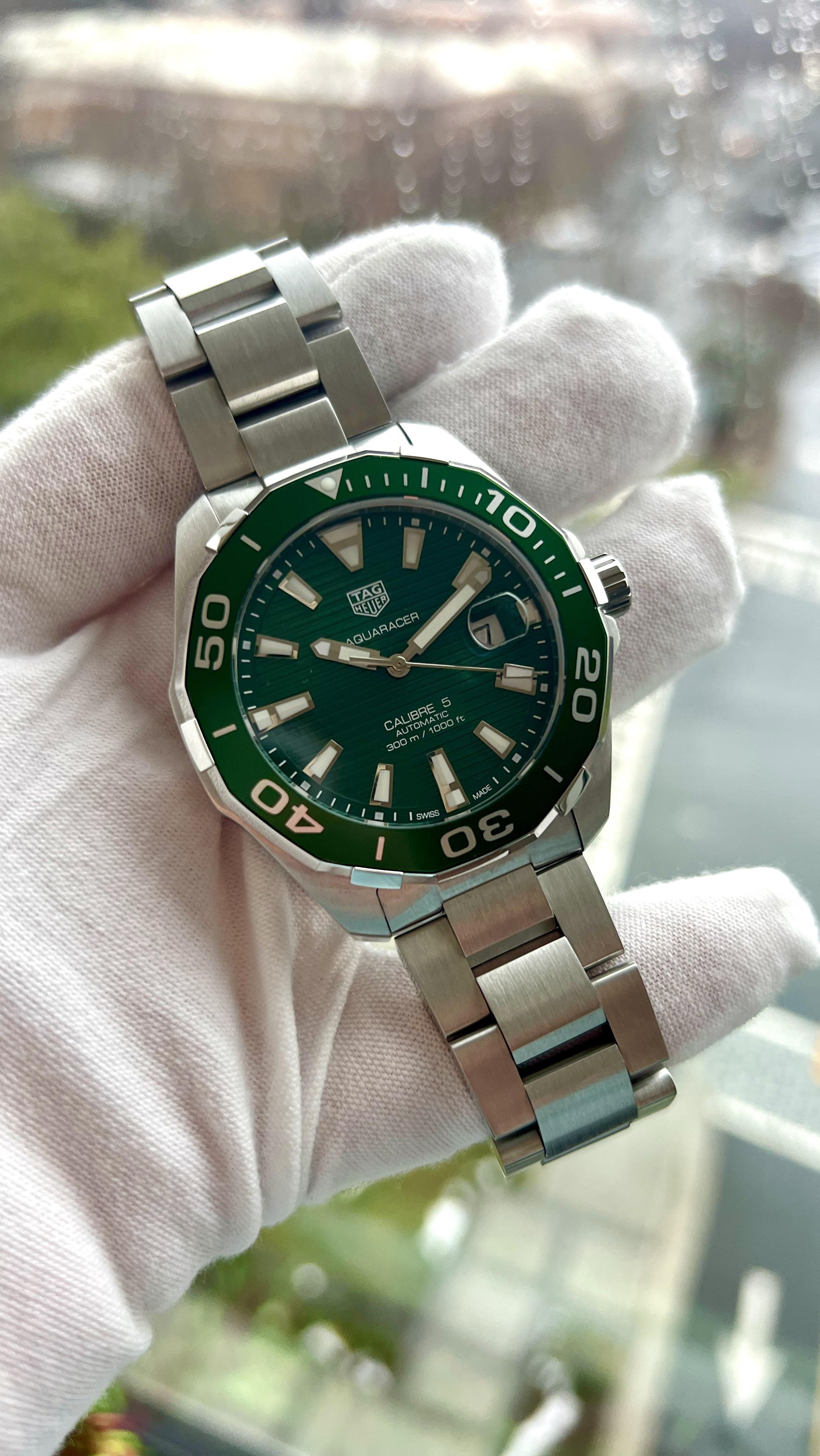 [WTS] TAG Heuer Aquaracer Hulk | WatchCharts