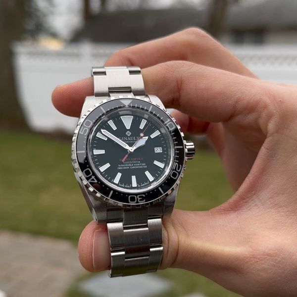 [$1,100 USD] Ginault Silent Service Diver Date | WatchCharts Marketplace