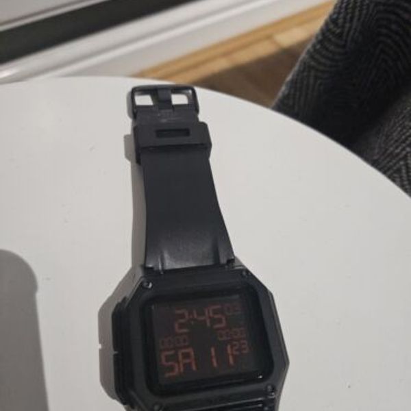 Nixon Regulus Red Display | WatchCharts Marketplace