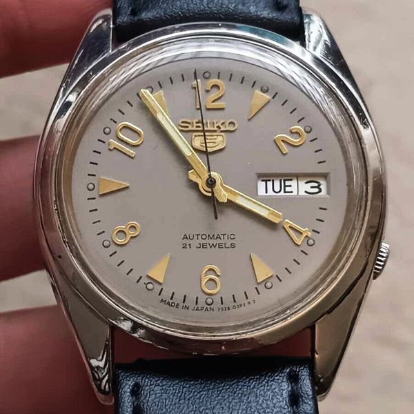 Vintage Seiko 5 automatic grey dial day date 17 jewels Cal 7s26 | WatchCharts Marketplace