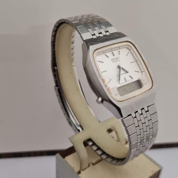 Seiko H461-500A. Digital Analogue. Alarm, Chronograph, Light. Fully ...