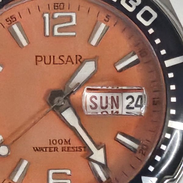 Vintage Mens Pulsar By Seiko 100m Dive Quartz Watch VX43-X042 Day Date ...