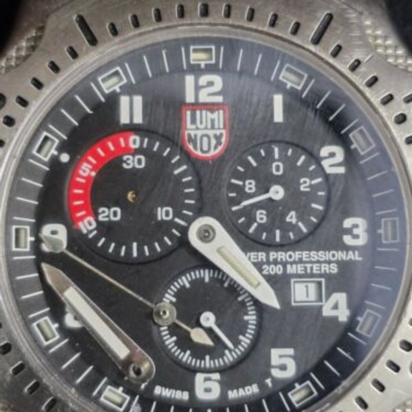 Luminox 8100 Series Chronograph Swiss Quartz Black Dial 200m Diver ...