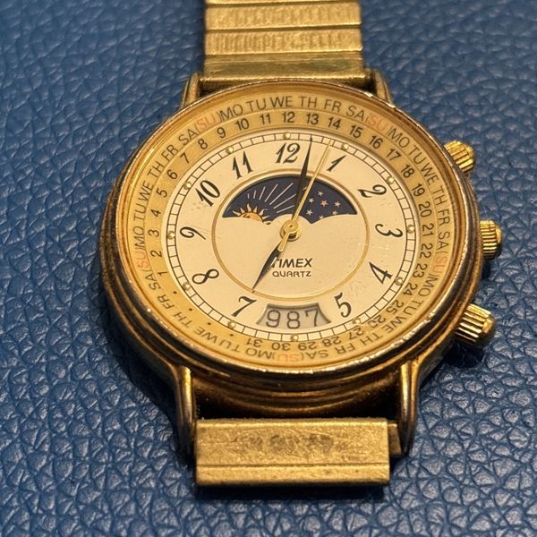 Vintage Timex 364T Men’s Moon Phase Watch Gold Perpetual Calendar ...