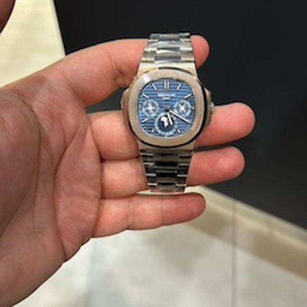 FS: Patek Philippe Nautilus 5740G | WatchCharts Marketplace