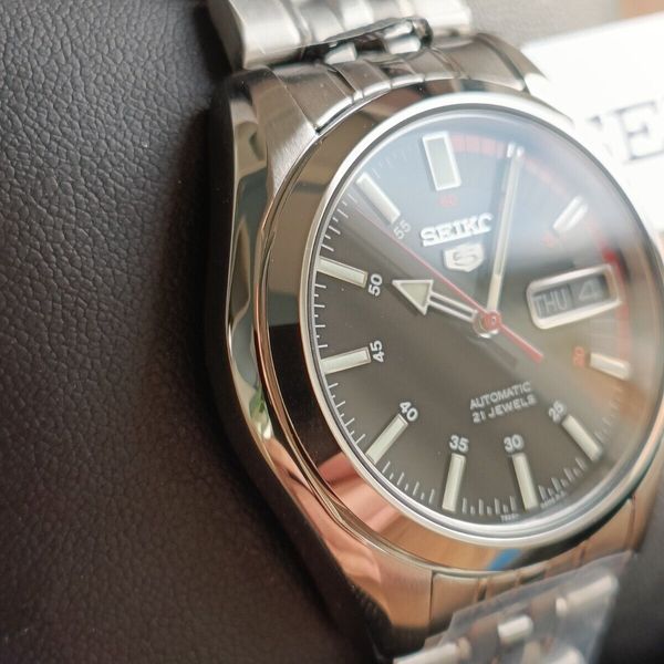 Seiko 5 SNK375K1 Gents Black/Red 'Speed Dial' S.Steel Men's Automatic ...