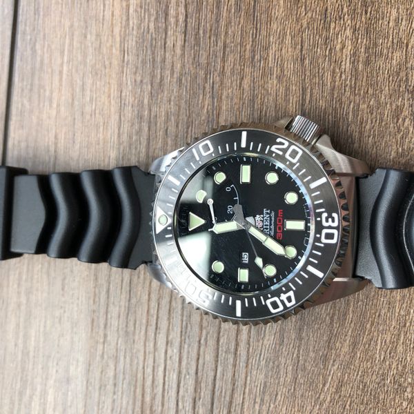FS: orient 300m he-gas saturation divers watch. Black dial and original ...