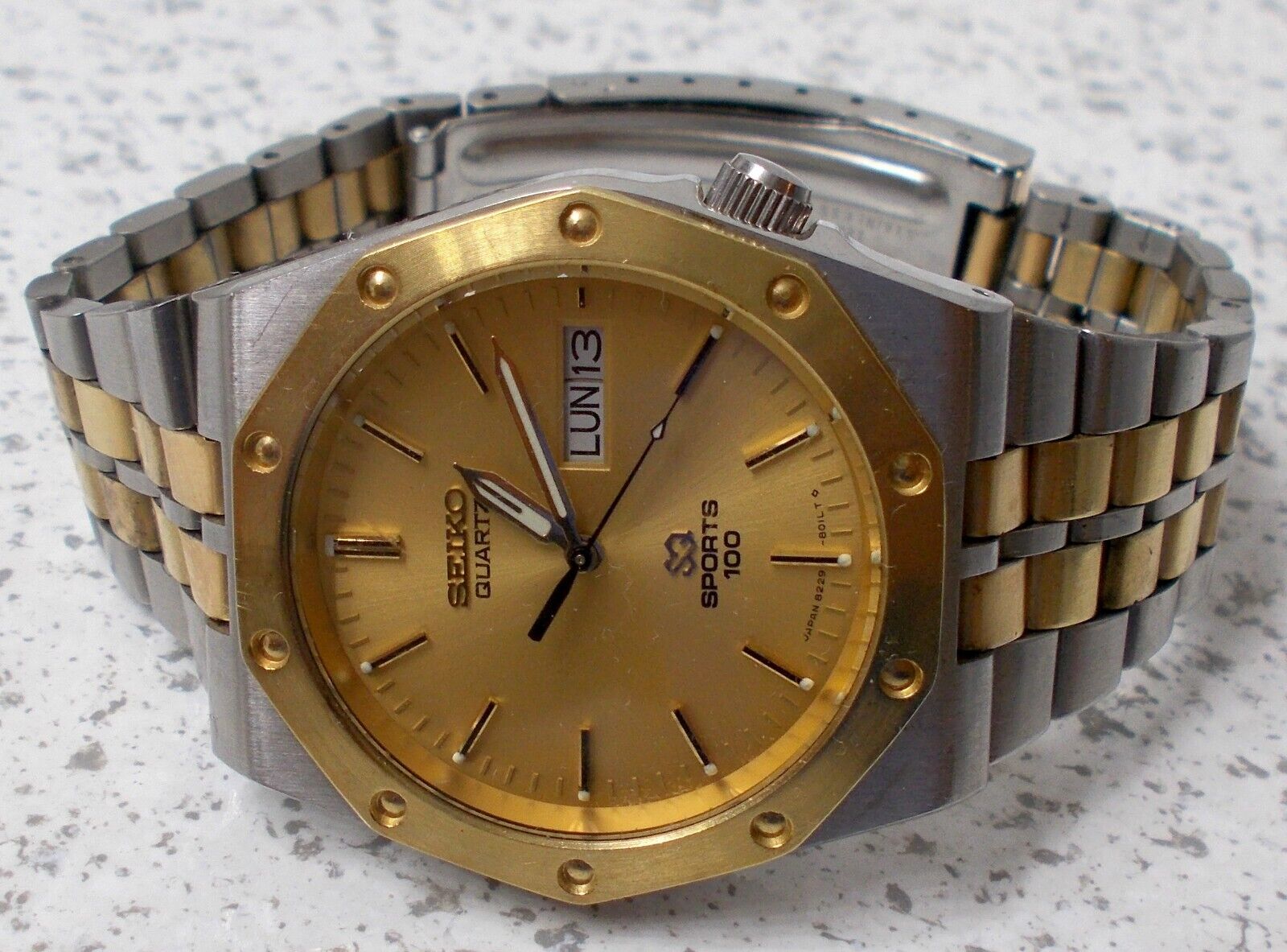 Seiko 8229-8010 Price, Specs, Market Insights | WatchCharts