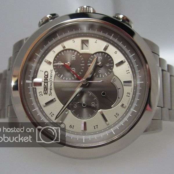Another brand new collectable Seiko Spring Drive at 50% off retail ...