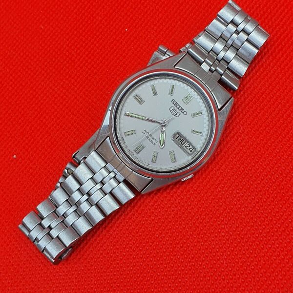 Vintage Mar 1981, Grey Racer Dial, Seiko 5 Auto , 7009-6001 Men's ...