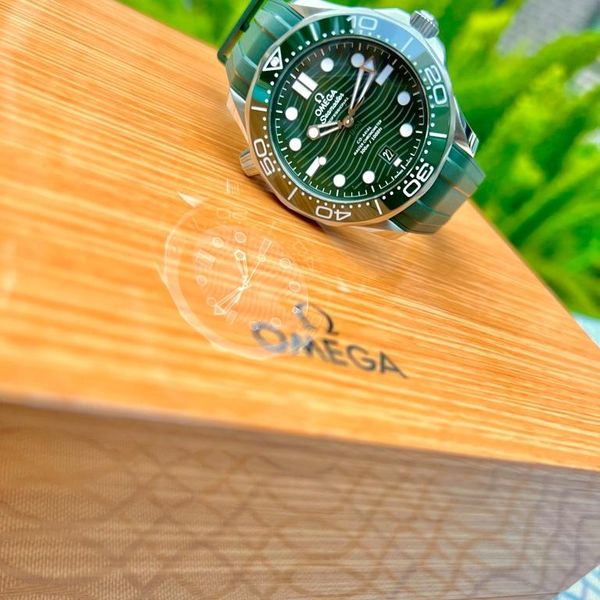 Omega Seamaster Diver 300M Green Ceramic Wave Dial Co-Axial Complete ...