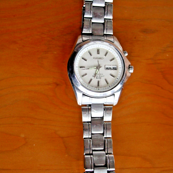 Seiko Kinetic 5M63 - 0B90 mens watch requires new capacitor ...