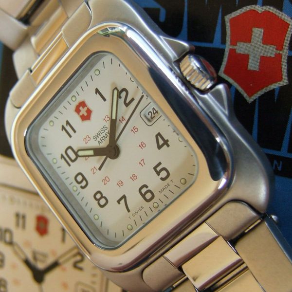 SWISS ARMY Watch~MeN's ClaSSiC OFFICERS 1884~RaRe SQUARE Dial+SS ...