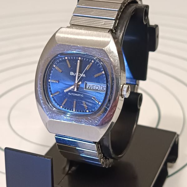 Vintage Bulova Automatic Watch Men Day Date Blue Works N7 | WatchCharts ...