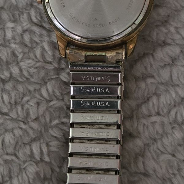 Vtg 1970s Caravelle Bulova Watch w/Speidel Band | WatchCharts Marketplace