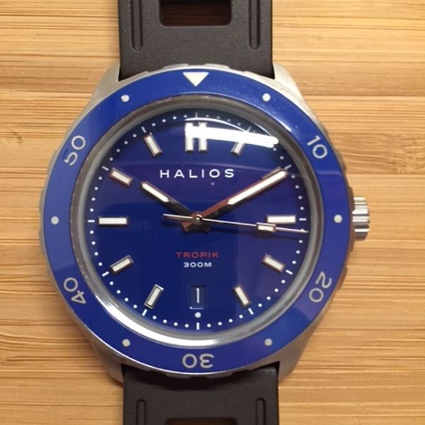 SOLD: Halios Tropik SS Blue | WatchCharts Marketplace
