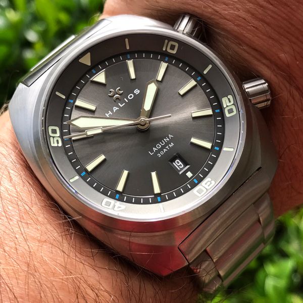 Halios Laguna II Gray Dial | WatchCharts Marketplace
