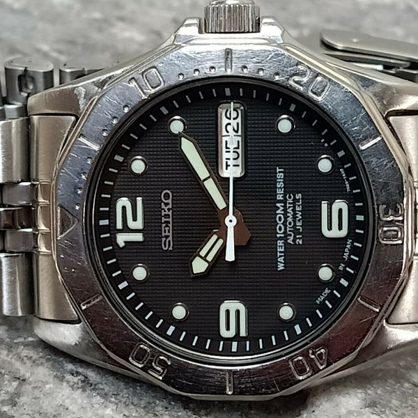 PRE-OWENED SEIKO DIVER 7S26-0170 SKX411 AUTOMATIC MEN'S WATCH SERIAL N ...