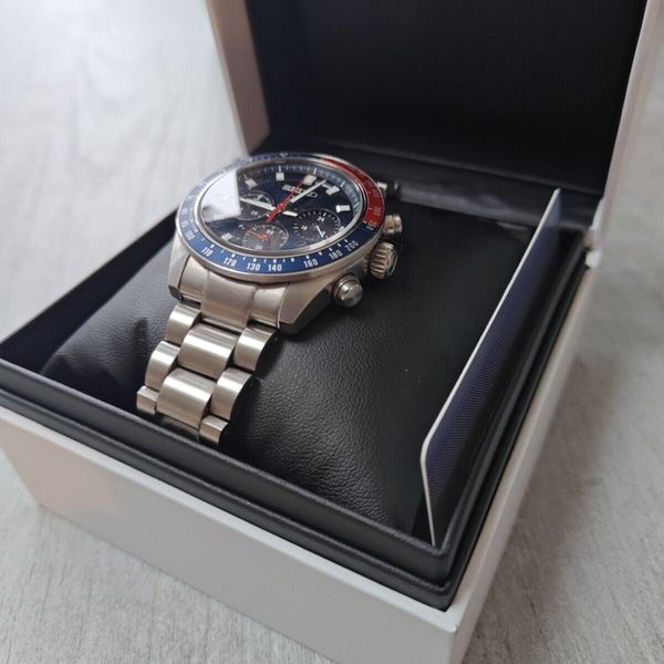 Seiko Prospex Speedtimer solar chronograph SSC913P1 Pepsi bezel ...