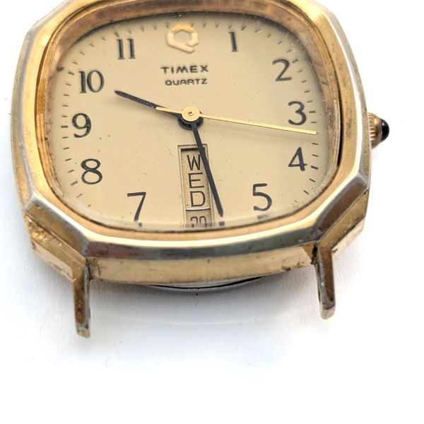 Vintage TIMEX Q Day Date Calendar Men's 32mm Quartz Watch Movement ...