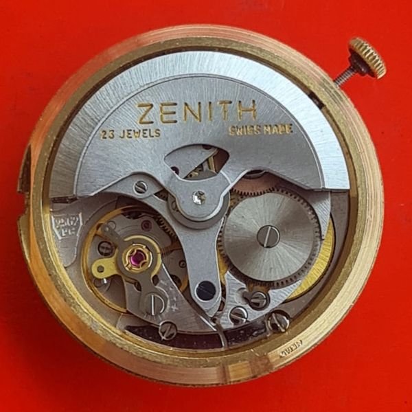 Movimento automatico Zenith cal. 2562 PC | WatchCharts Marketplace