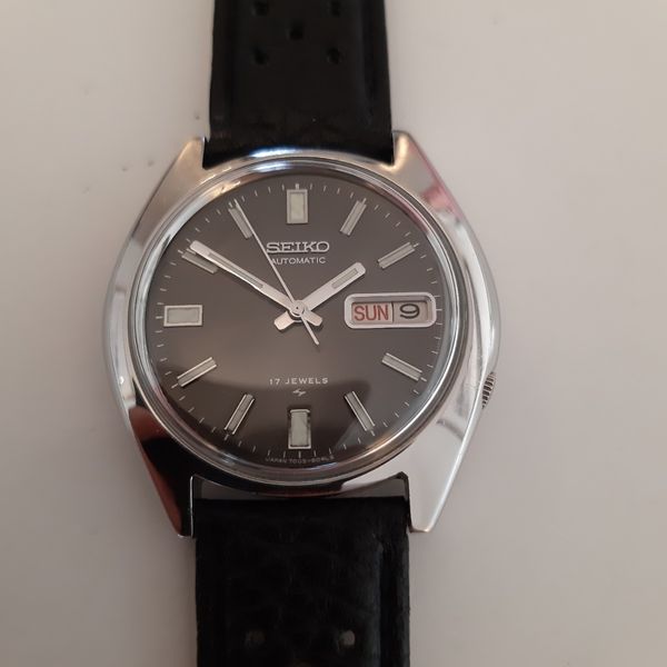 Vintage Seiko Men's Automatic Watch 7009-8040 17 Jewels | WatchCharts Marketplace