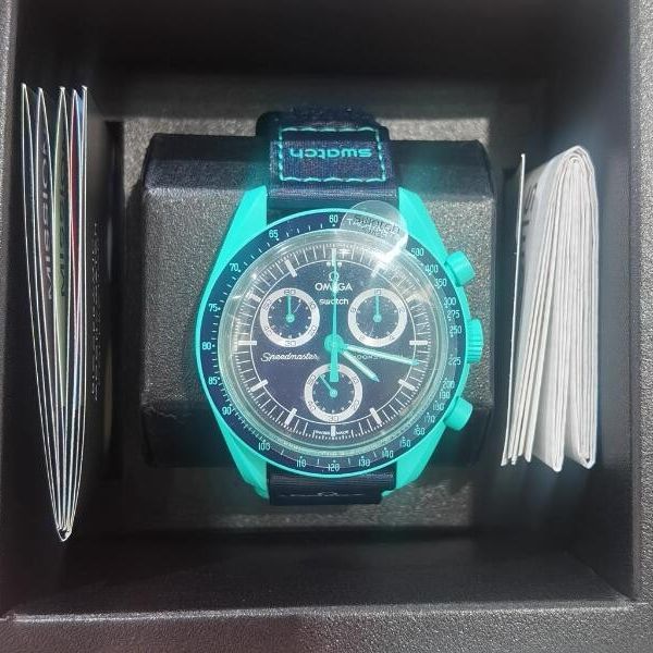 OMEGA x Swatch MoonSwatch Mission on Earth Polar Lights Moon Watch ...