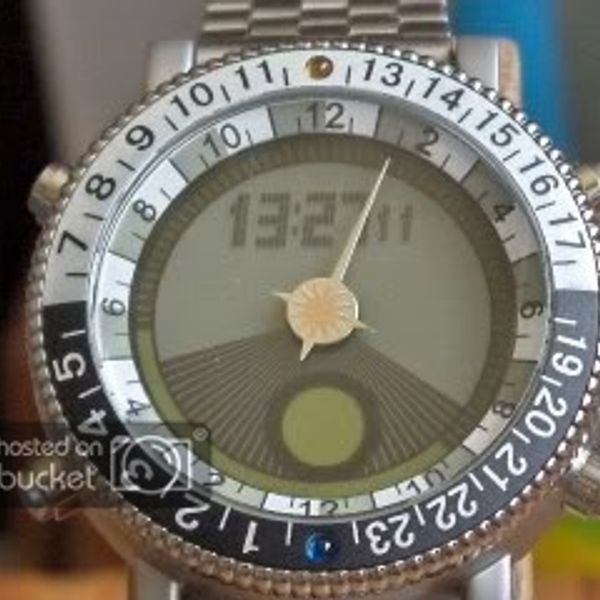 SOLD: YES Cozmo Solunar | WatchCharts Marketplace