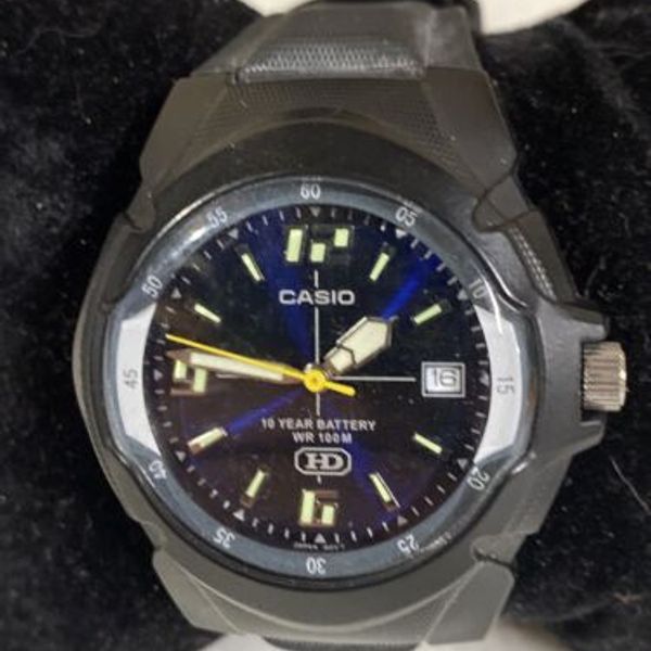 Casio HD Watch Men 38mm Black Date 2719 MW-600 New Battery ...