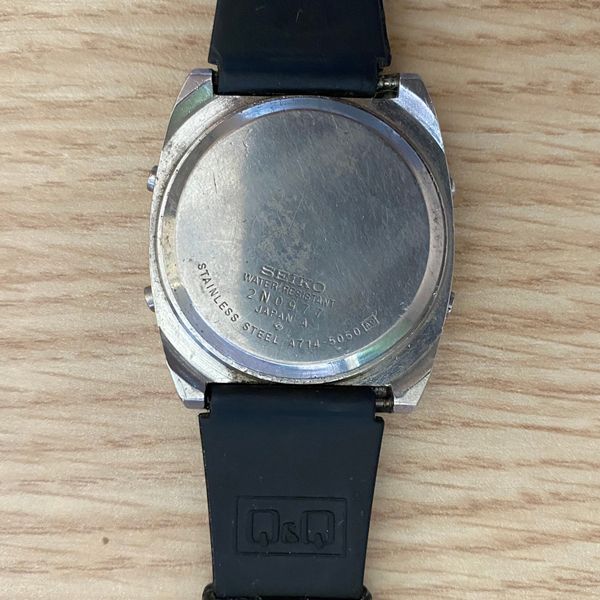 Vintage Seiko A714-505A Running Man Alarm Chrono Digital Lcd Watch ...