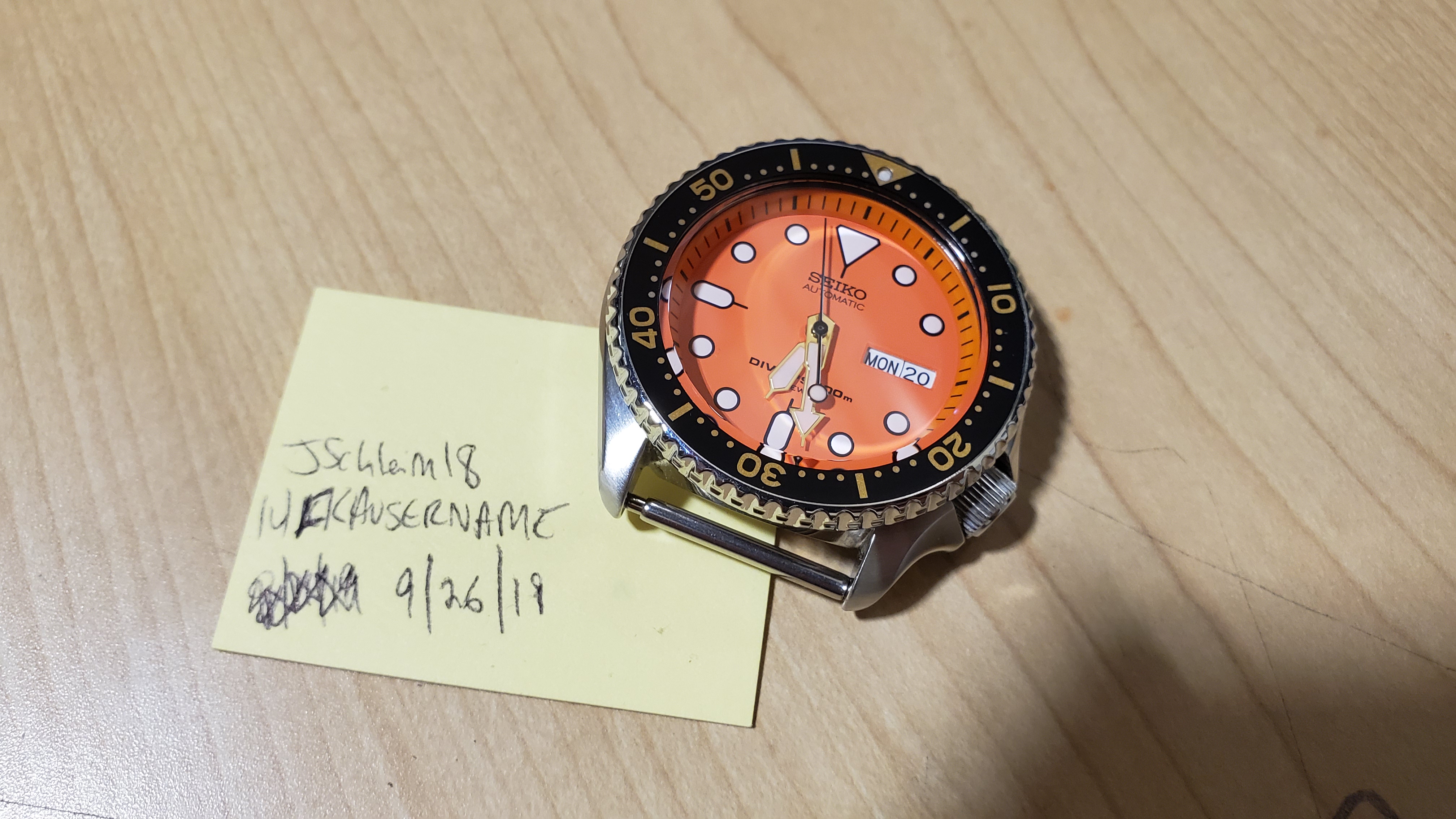 [WTS] Modded Seiko SKX's - beige field mod, white dial stargate mod ...