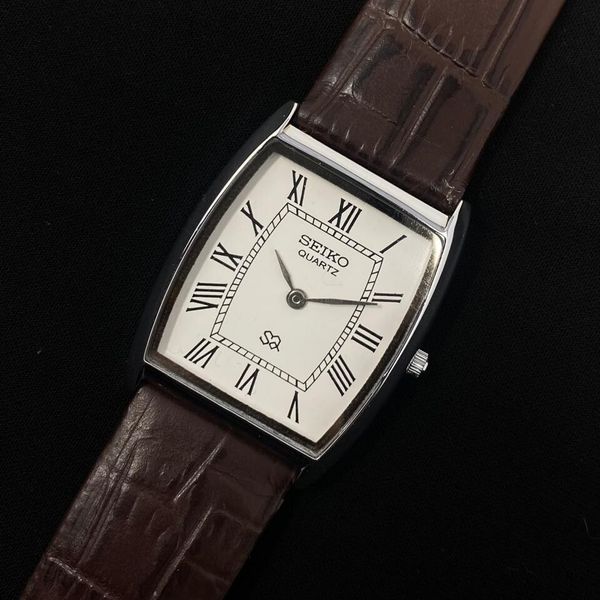 Vintage White Dial Seiko Slim Tonneau Tank Quartz Men's Watch - (FREE ...