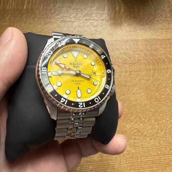 Seiko 5 Sports GMT Automatic SSK017 Yellow Dial | WatchCharts Marketplace